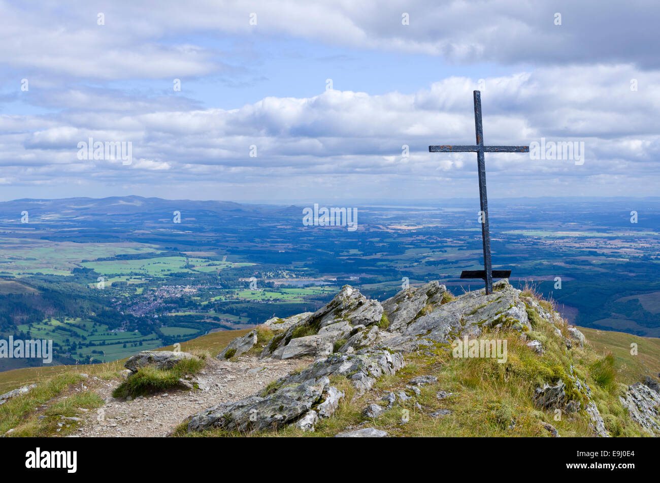 Memorial Cross on Ben Ledi Summit, Trossachs, Stirlingshire, Scotland ...