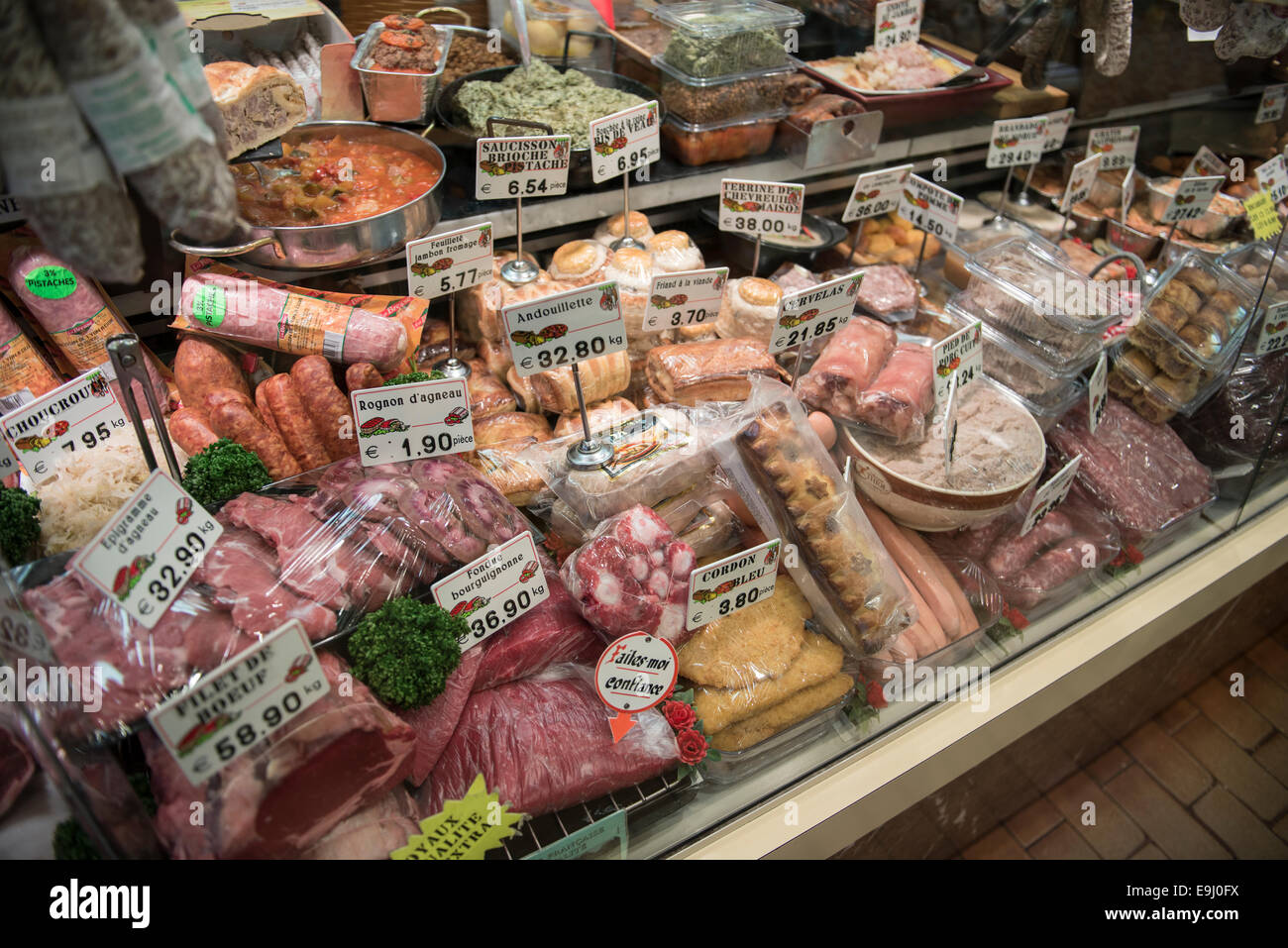 Paris france french butcher shop hi-res stock photography and images ...