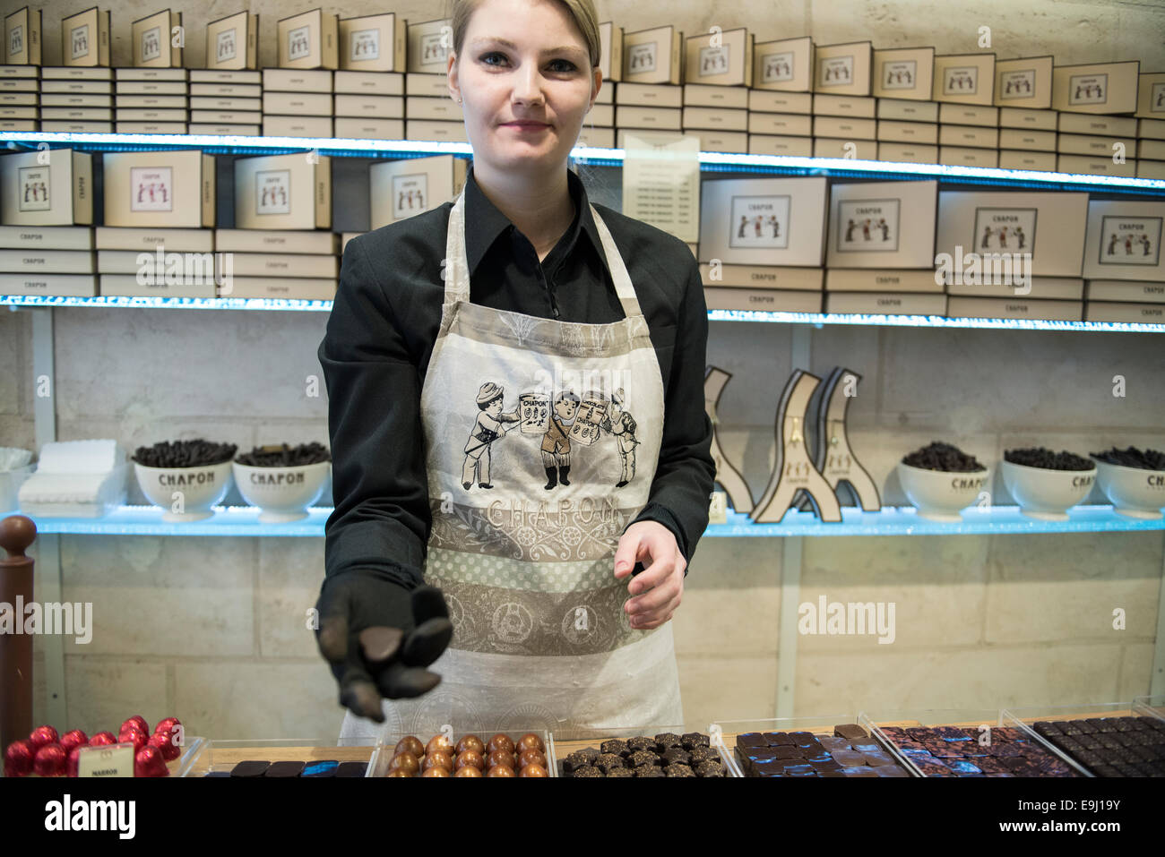 Chocolatier paris hi-res stock photography and images - Alamy