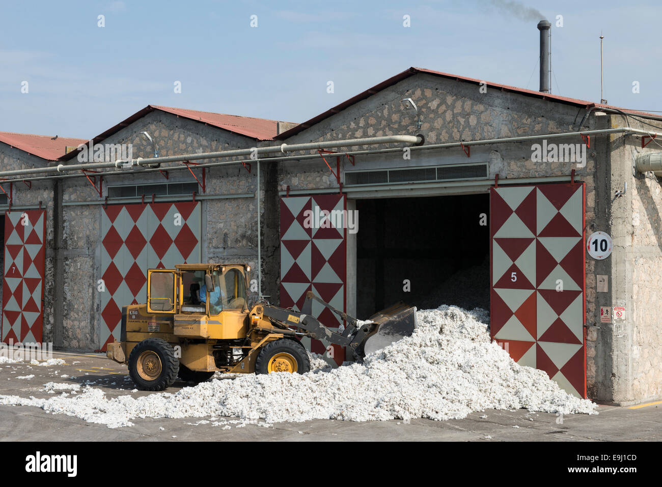 TURKEY, Adana, Pakmil ginning factory, processing of harvested ...