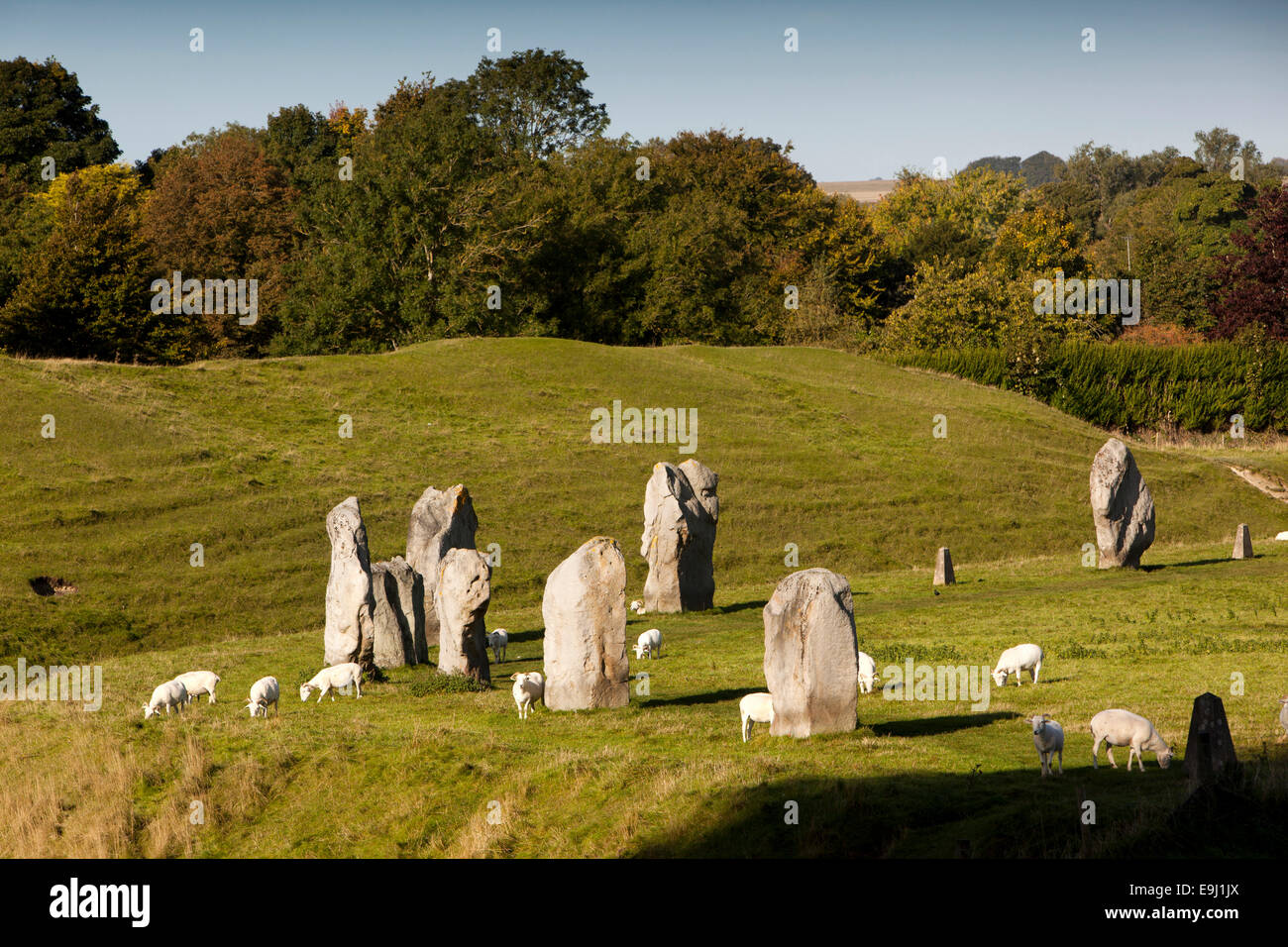Prehistoric henges hi-res stock photography and images - Alamy