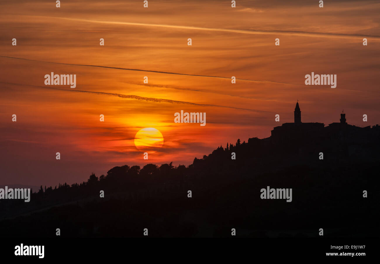 Pienza town at sunset, Tuscany, Italy Stock Photo - Alamy