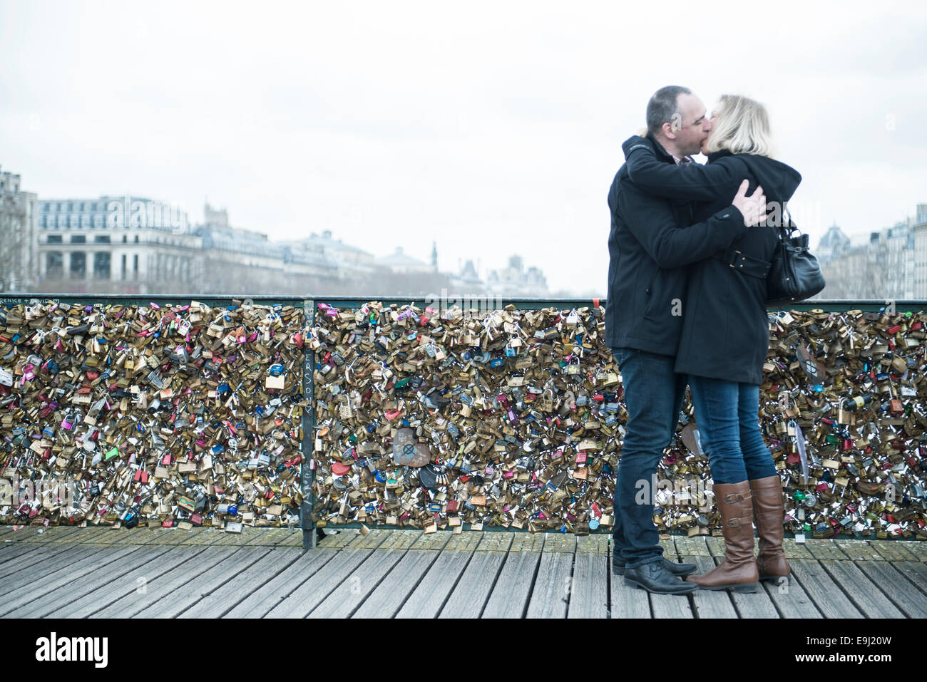 City scenes of Paris by daylight on valentines day Stock Photo - Alamy