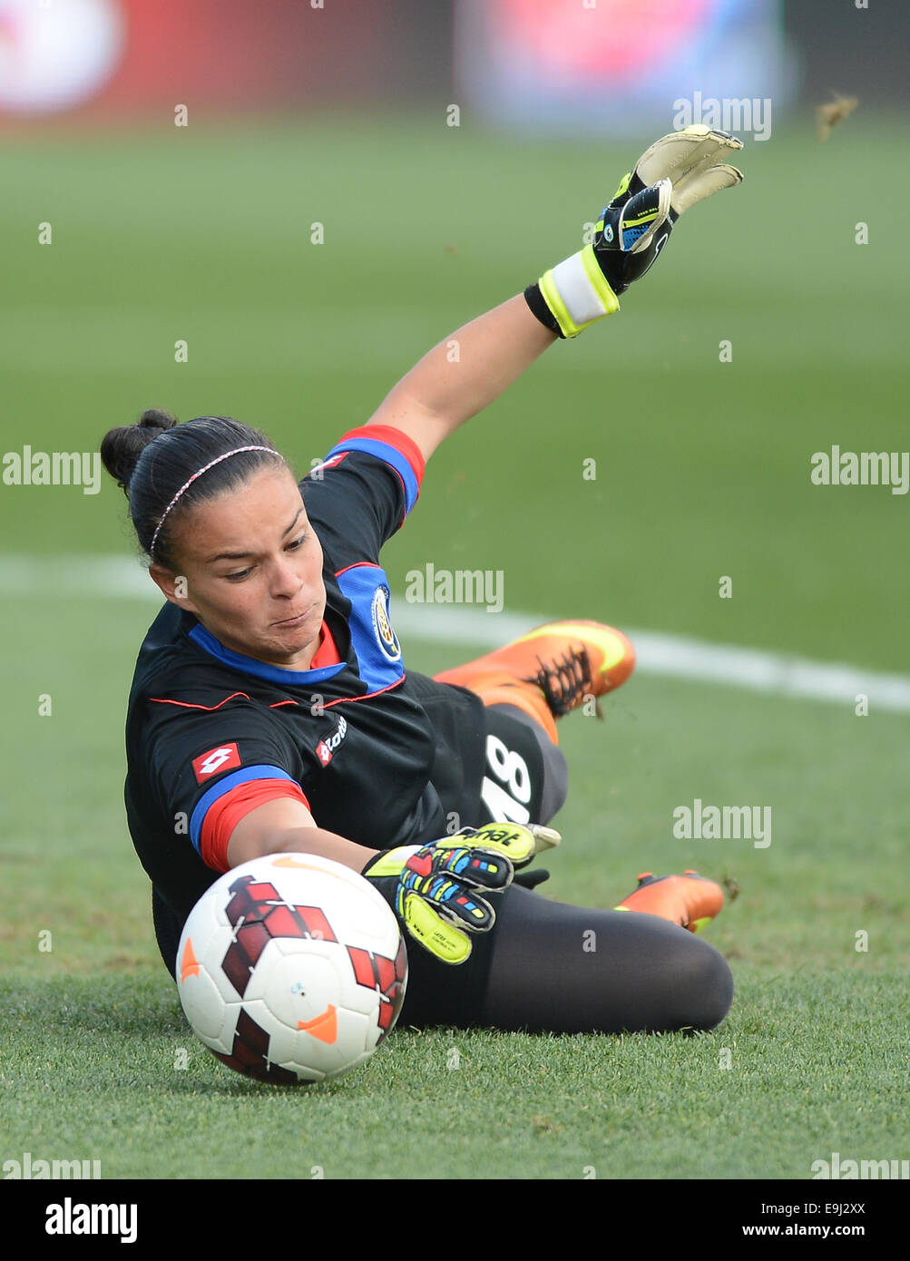Costa rica goalkeeper hi-res stock photography and images - Alamy