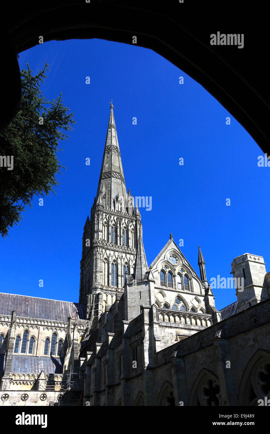 Exterior of the 13th Century Salisbury Cathedral, Salisbury City ...
