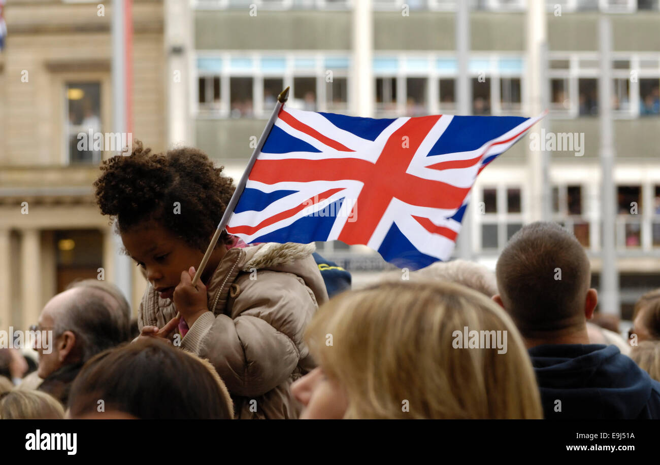 Child with union jack in crowd. Nottingham, England Stock Photo - Alamy