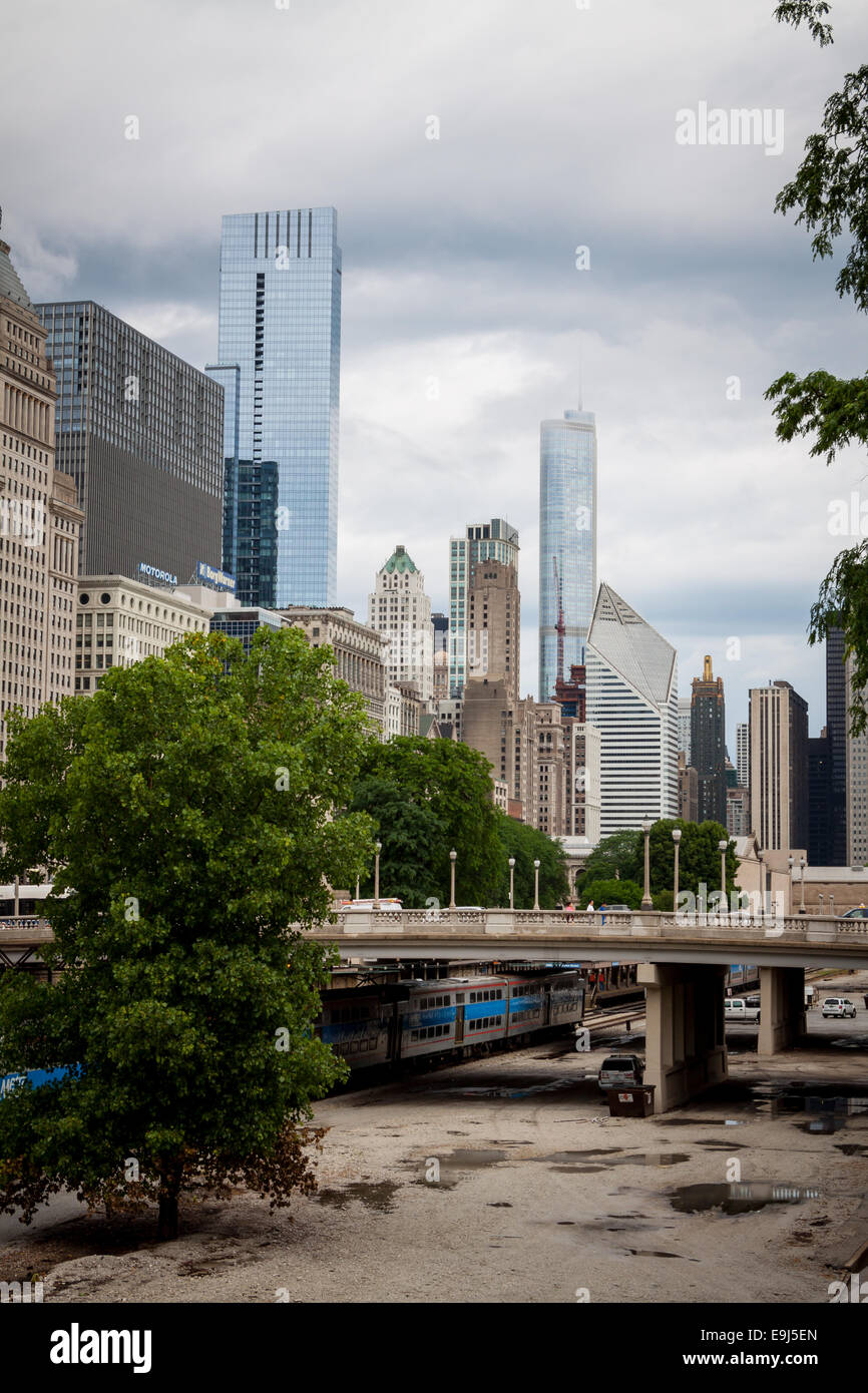 Bridge in chicago loop hi-res stock photography and images - Alamy