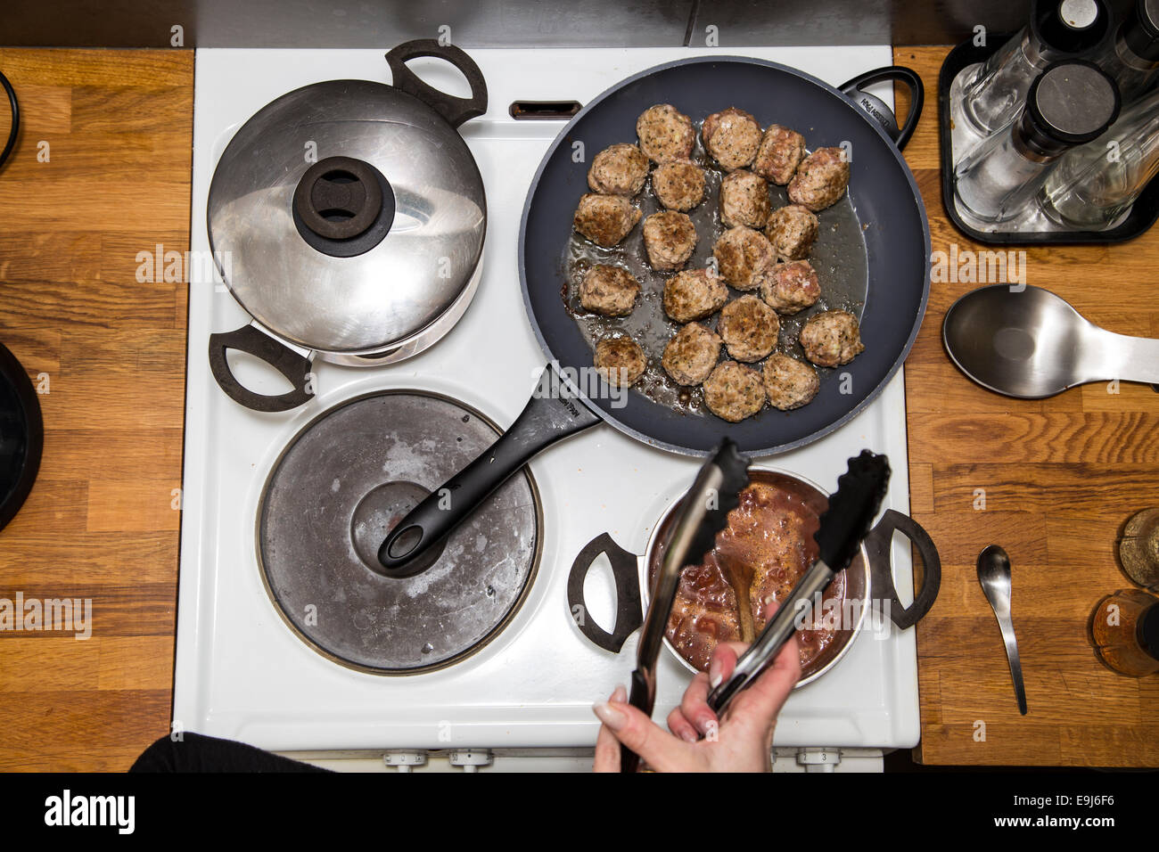 Kitchen situation hi-res stock photography and images - Alamy