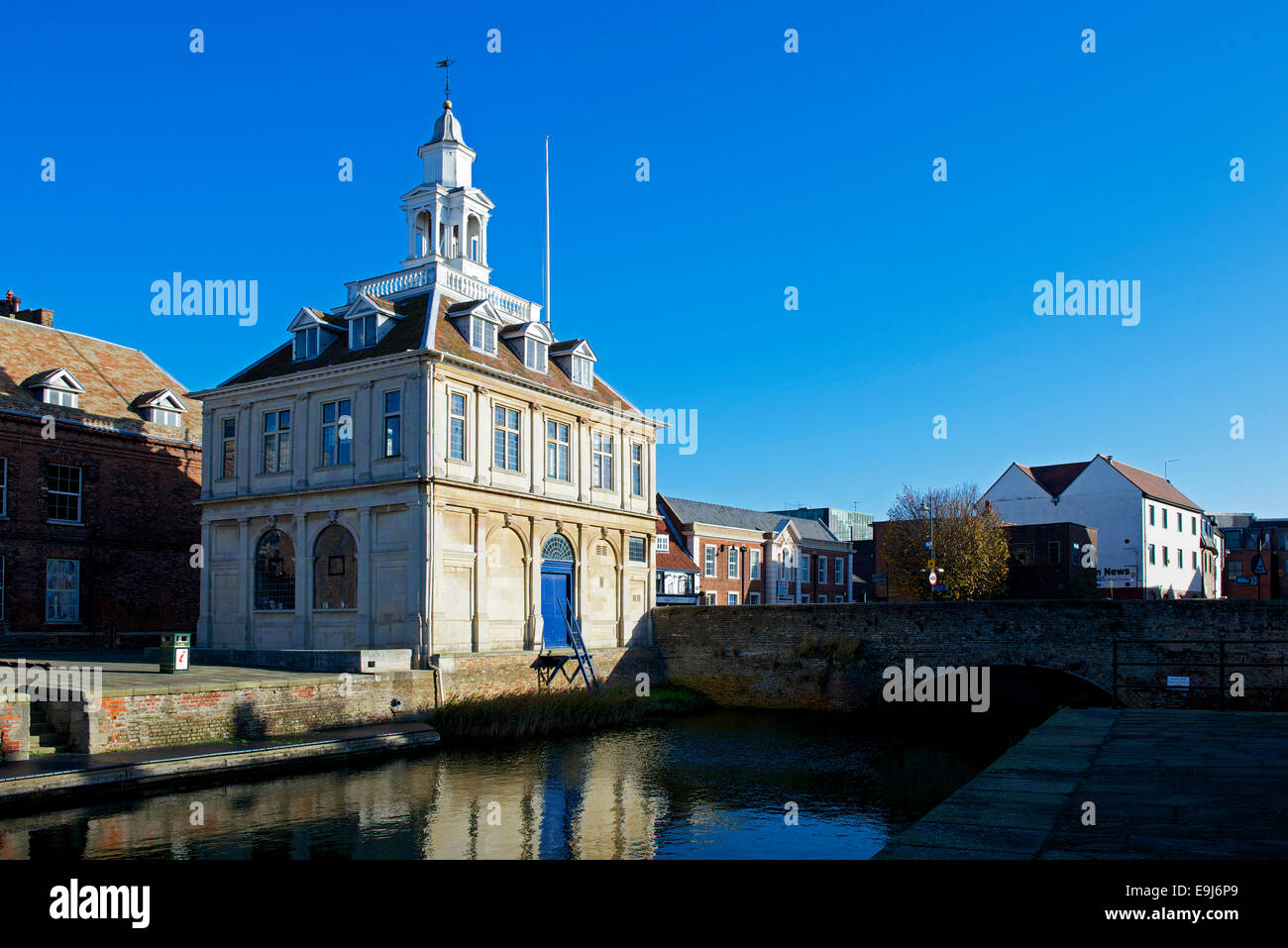 Customs house on purfleet quay hi-res stock photography and images - Alamy