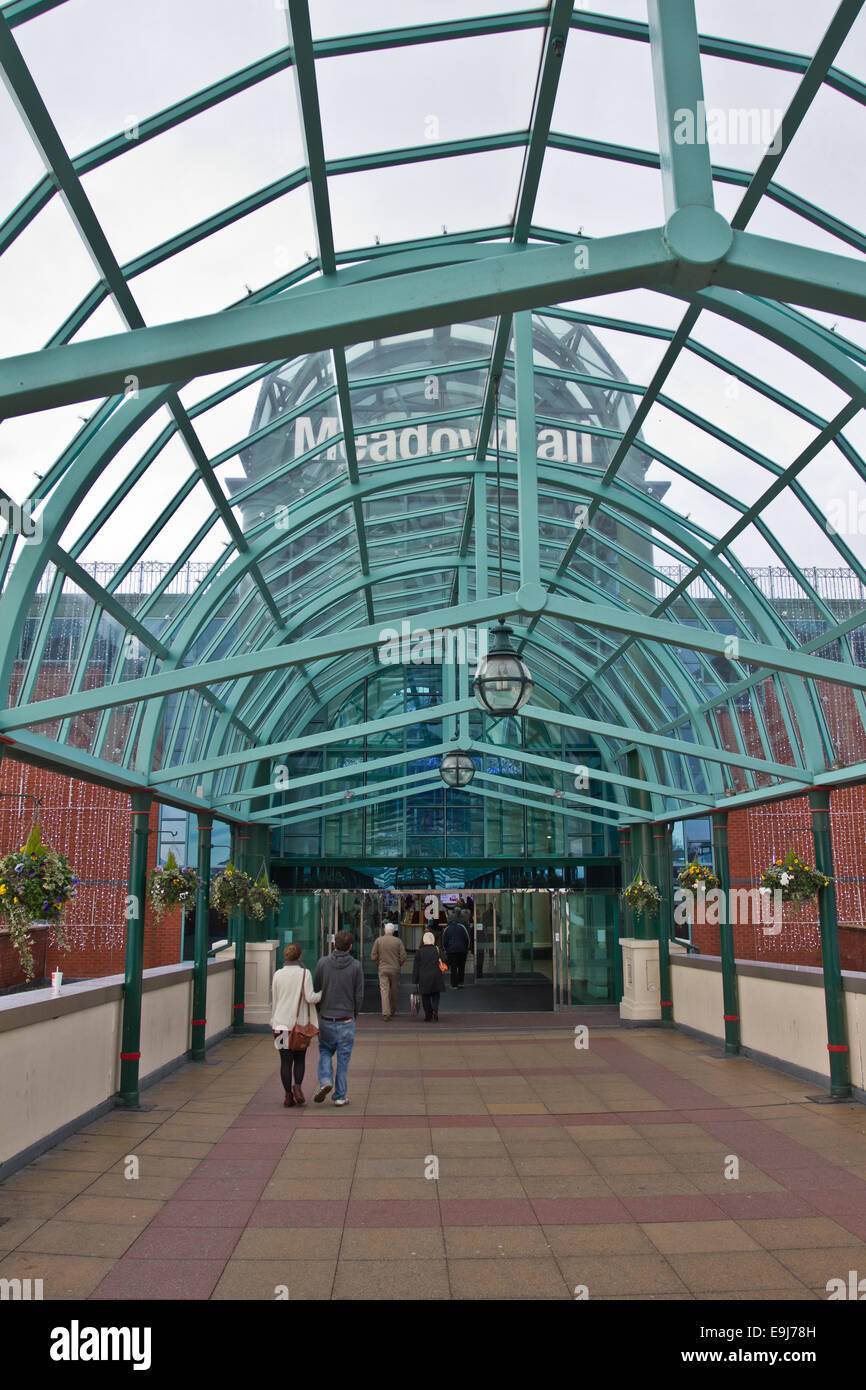 Meadowhall entrance hi-res stock photography and images - Alamy