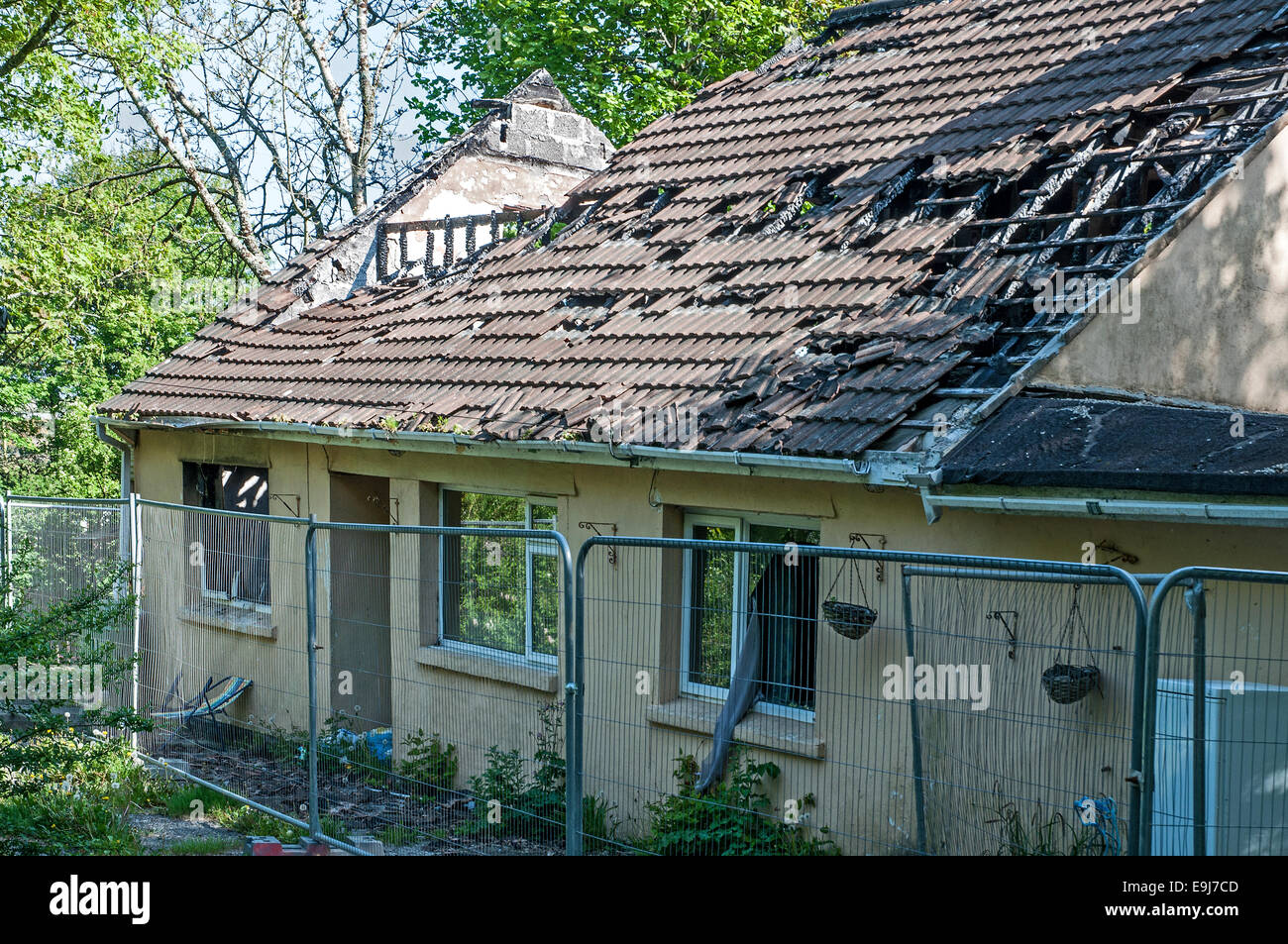 Damaged property hi-res stock photography and images - Alamy