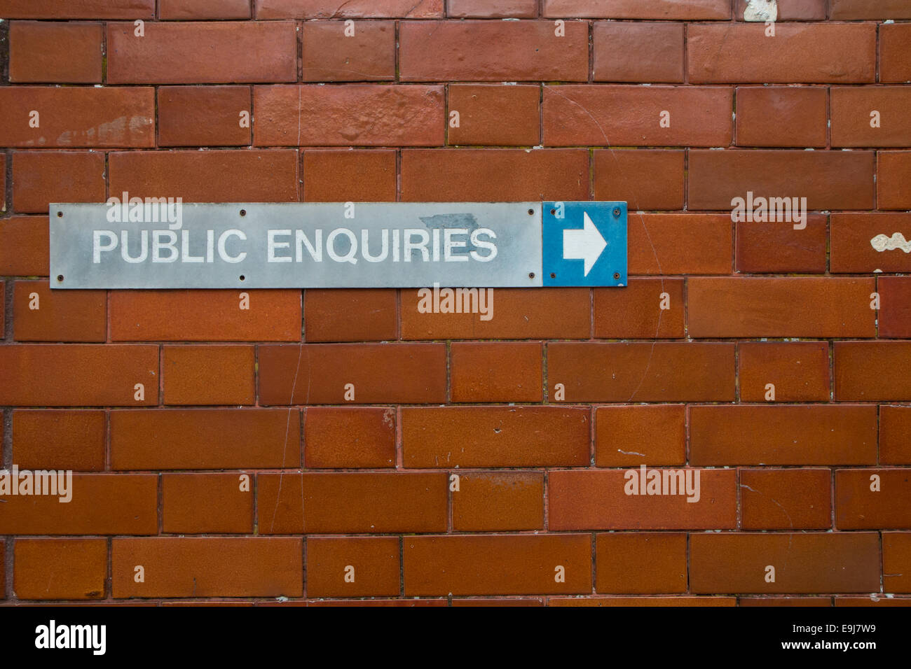 Public enquiries sign Stock Photo - Alamy