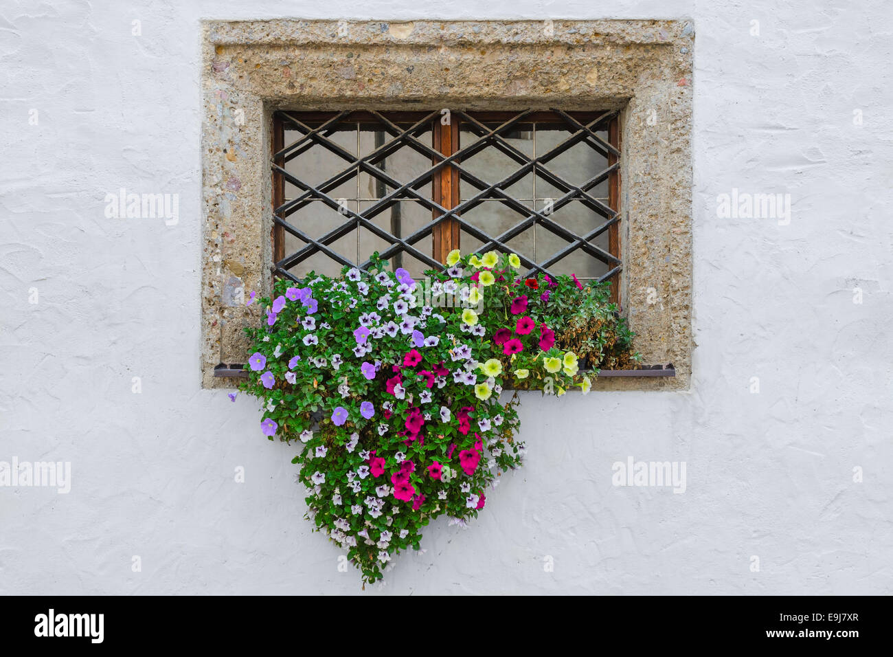 Decorative window grill High Resolution Stock Photography and Images ...