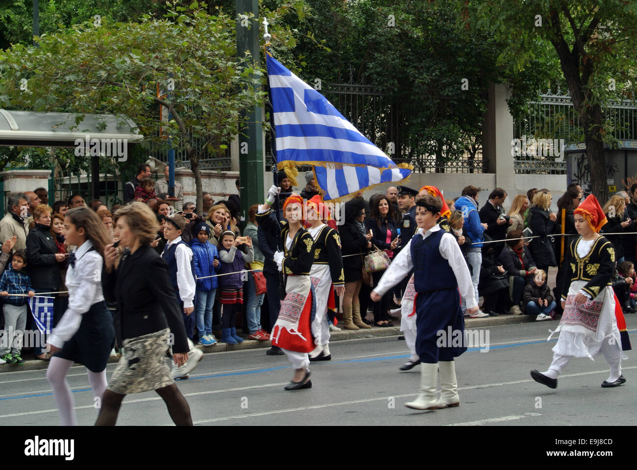Athens, Greece. 28th October, 2014. Students wear Greek traditional ...