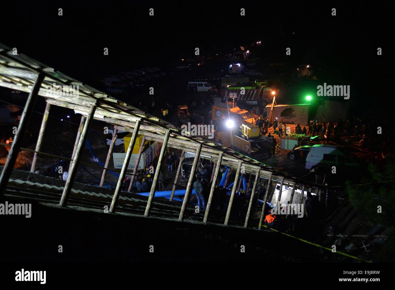 Karaman, Turkey. 28th October, 2014. Rescuers work at a collapsed mine ...