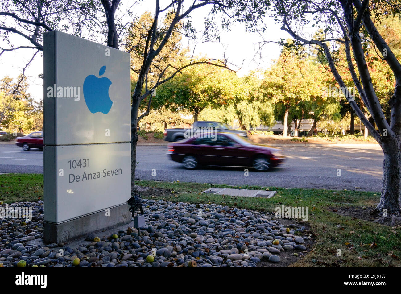 Apple Computer Company, Cupertino California USA Stock Photo - Alamy
