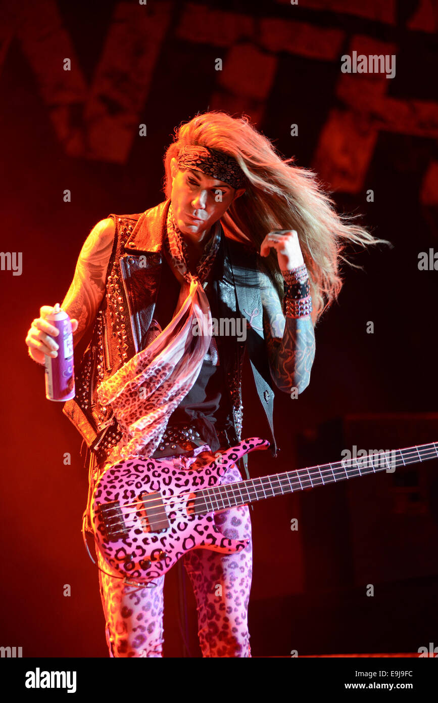 Portsmouth, Virginia, USA. 25th Oct, 2014. 'Steel Panther' brings the ...