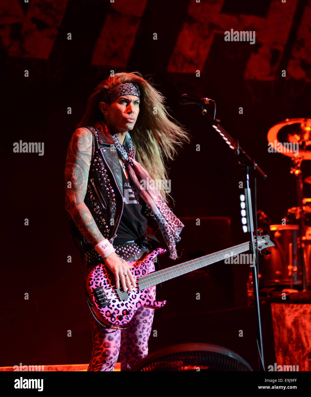 Portsmouth, Virginia, USA. 25th Oct, 2014. 'Steel Panther' brings the ...