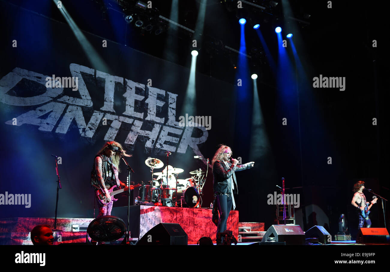 Portsmouth, Virginia, USA. 25th Oct, 2014. 'Steel Panther' brings the ...