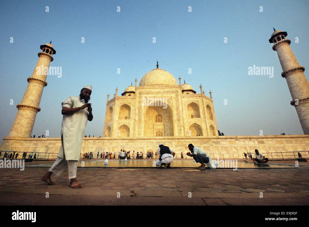 Taj mahal is the finest example of mughal architecture hi-res stock ...