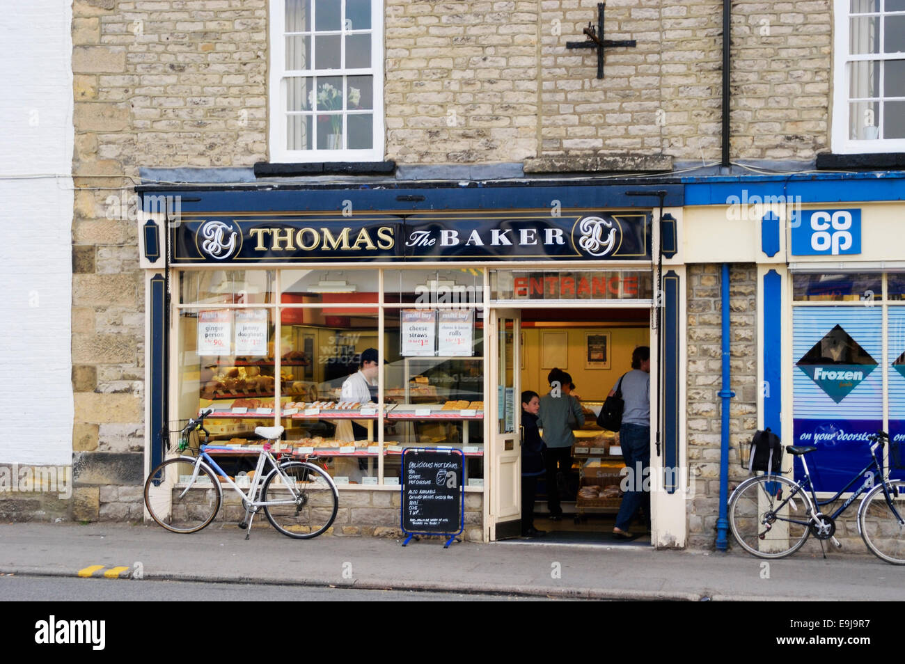 Bread for patrons hi-res stock photography and images - Alamy