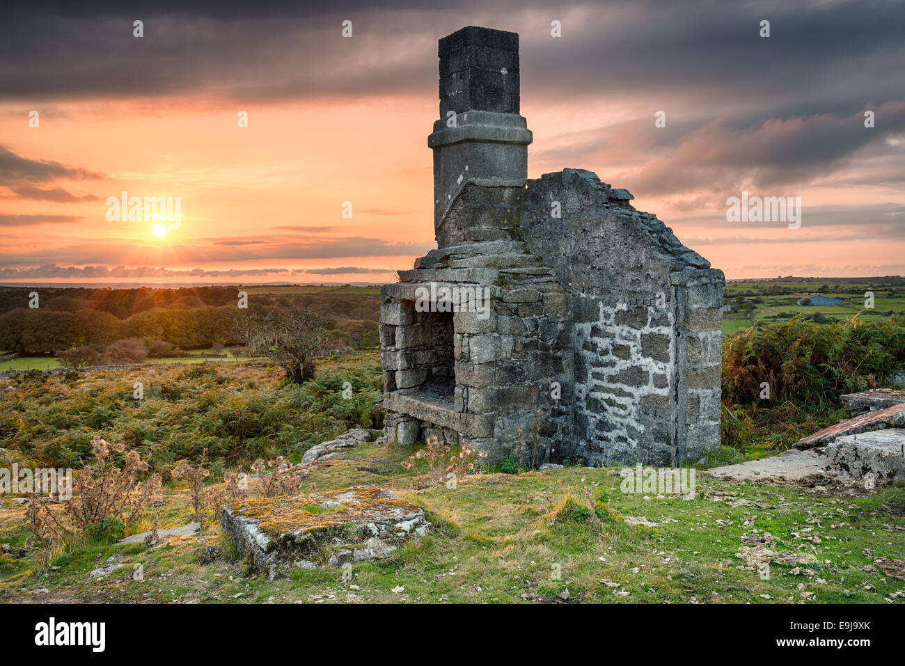 An old ruined house on Bodmin Moor in Cornwall Stock Photo - Alamy
