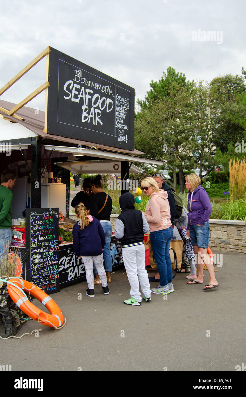 Customers queuing hi-res stock photography and images - Alamy
