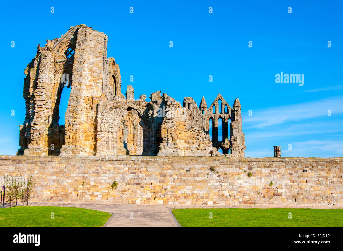 Scenic view of Whitby Abbey in North Yorkshire, UK Stock Photo - Alamy
