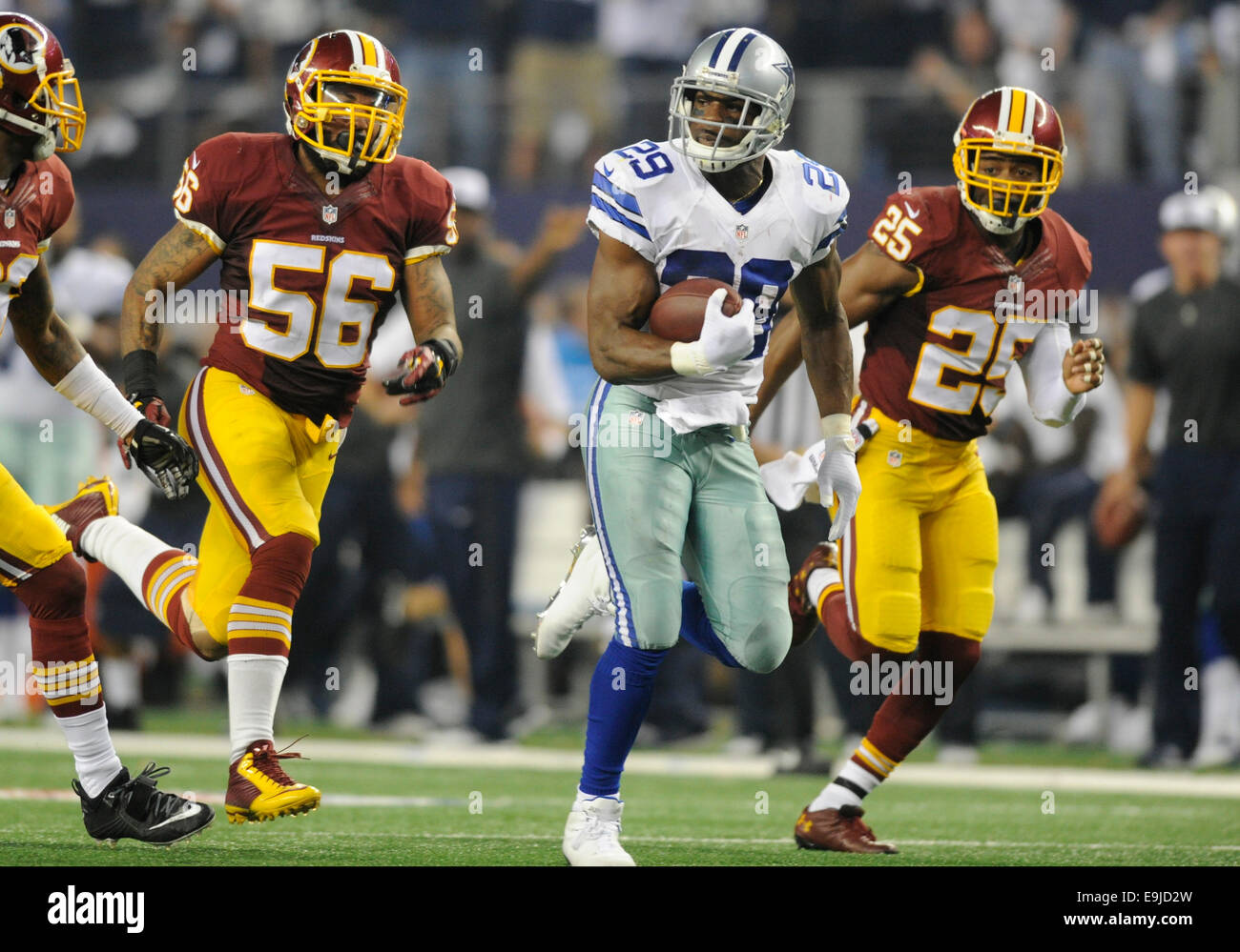 October 27, 2014: Dallas Cowboys running back DeMarco Murray #29 during ...