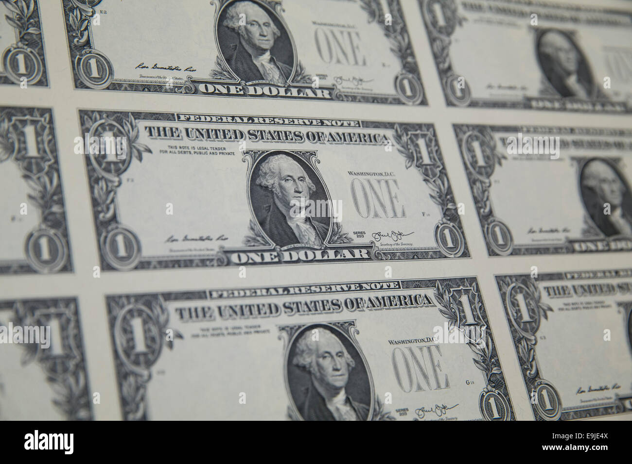 Uncut sheets of United States One Dollar ($1) bills during production ...