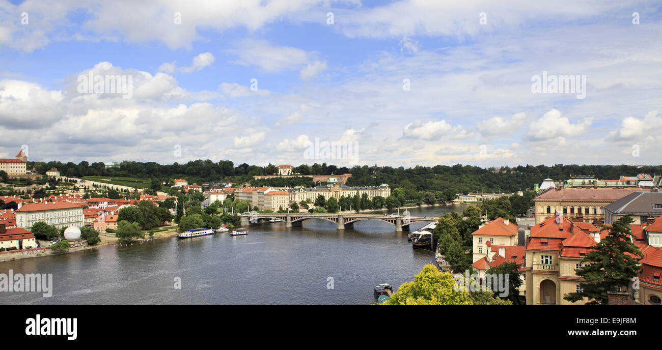 Vltava River in Prague's historical center Stock Photo - Alamy