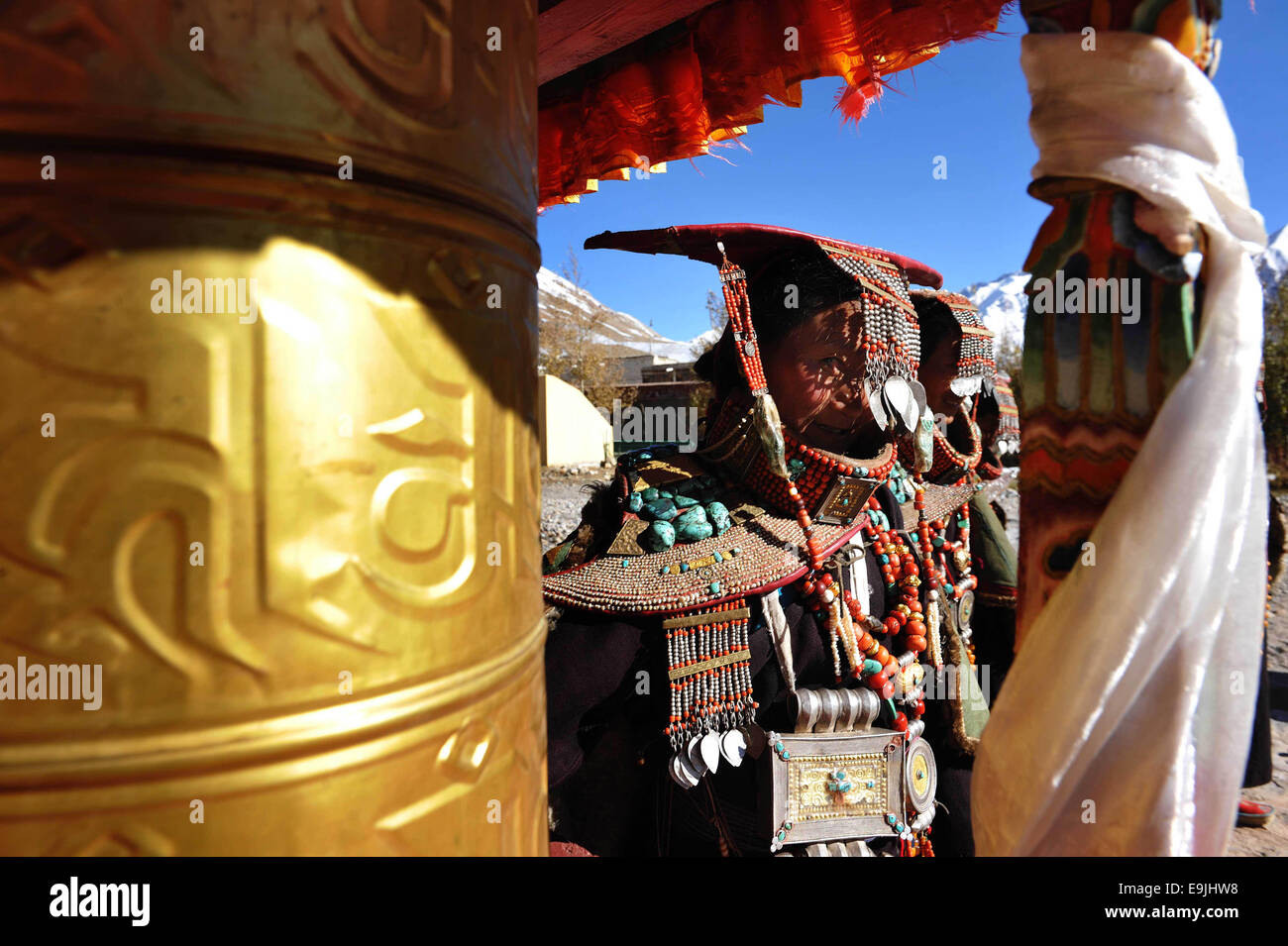 Burang, China's Tibet Autonomous Region. 23rd Oct, 2014. Women wearing ...