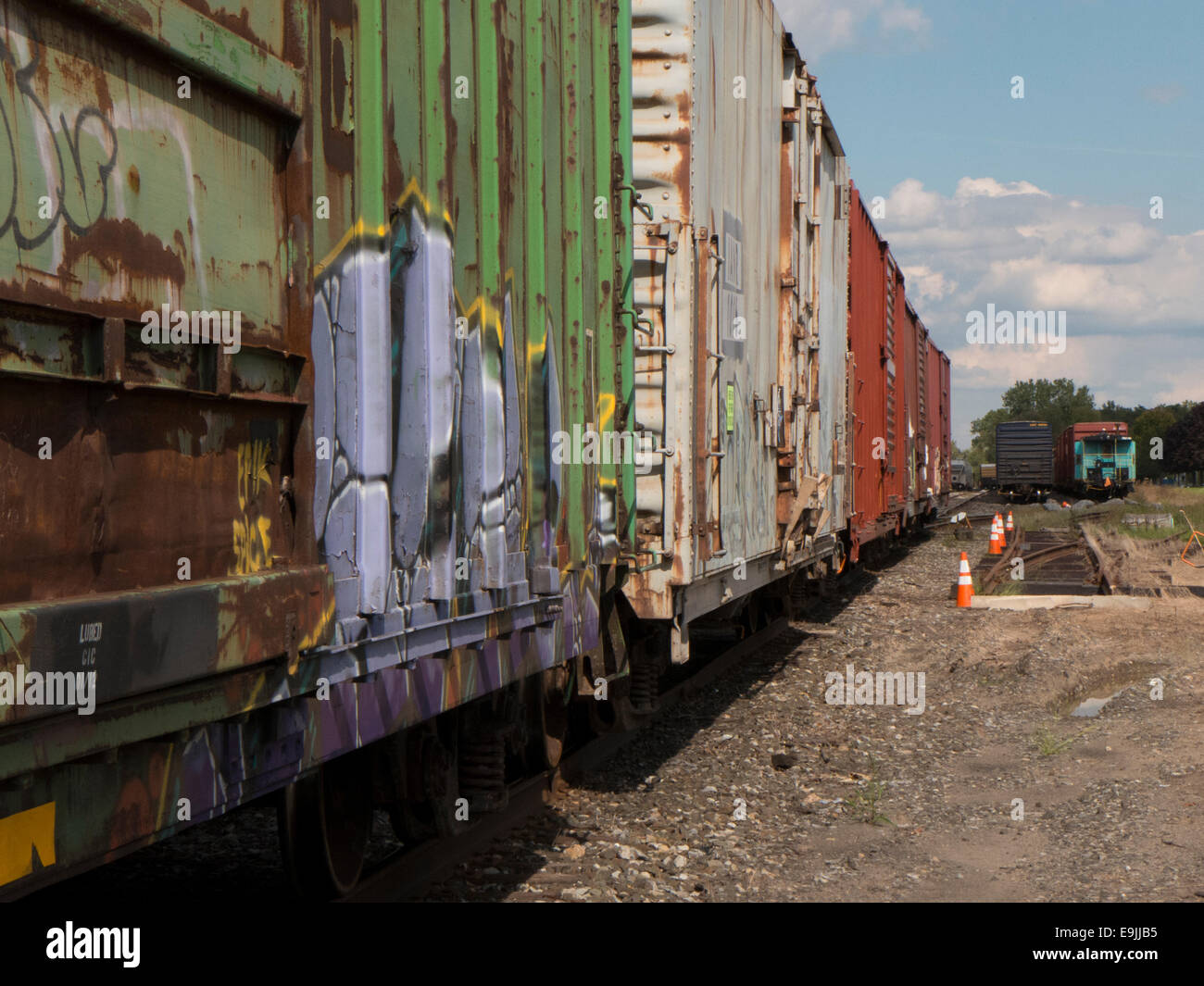 Graffiti painted train cars hi-res stock photography and images - Alamy