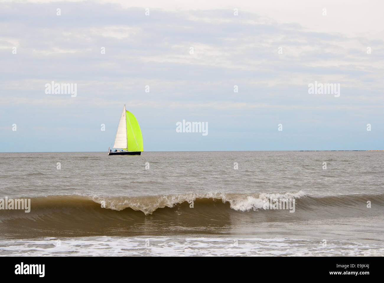 Sailing yacht sea waves hi-res stock photography and images - Alamy