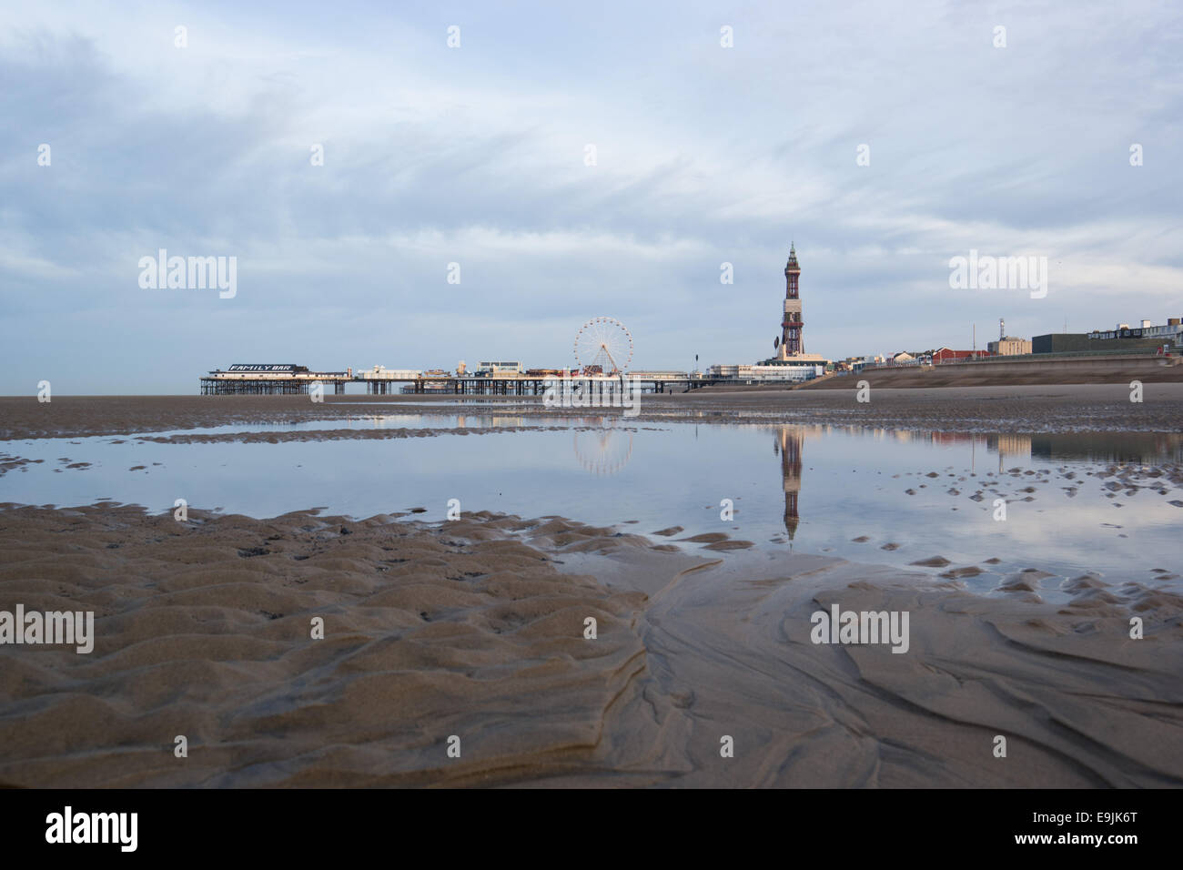Blackpool, UK. 29th October, 2014. A cold start to the day in Blackpool ...