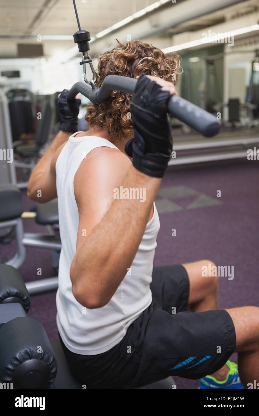 Muscular man working out lat hi-res stock photography and images - Alamy