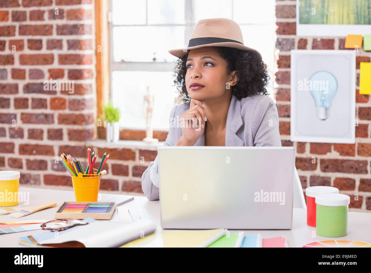 Hand female designer working hi-res stock photography and images - Alamy
