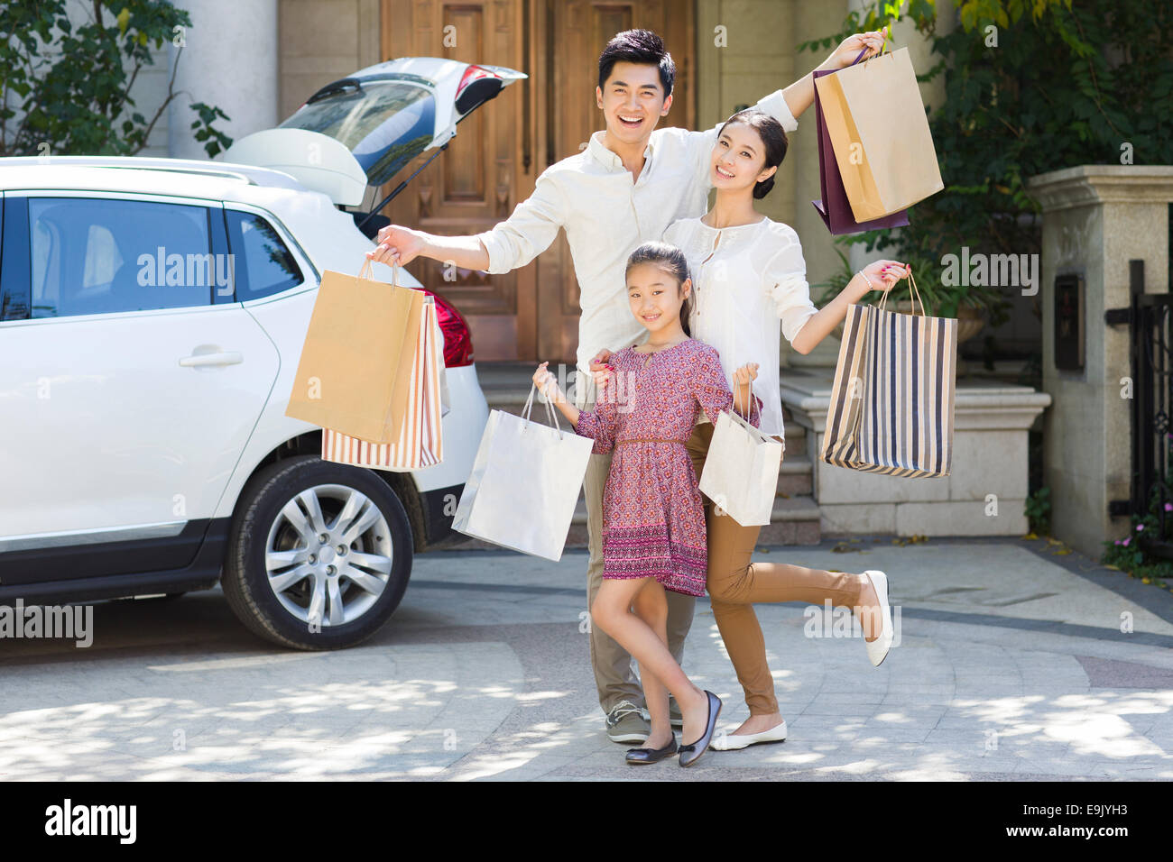 Child coming back door hi-res stock photography and images - Alamy