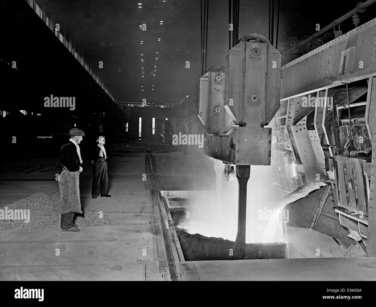 Molten steel ladle hi-res stock photography and images - Alamy