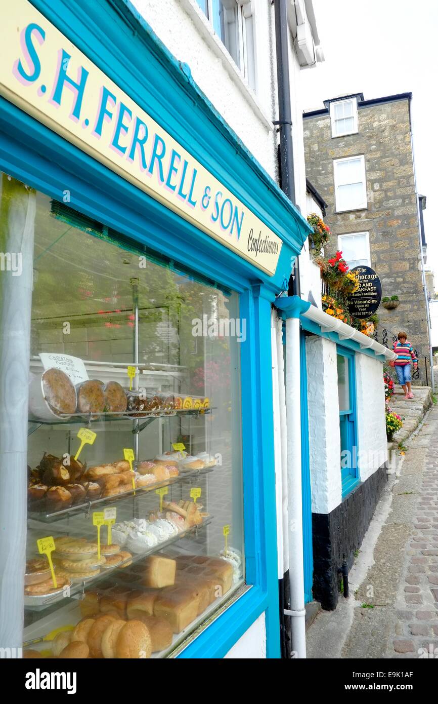 Bakers shop window hi-res stock photography and images - Alamy