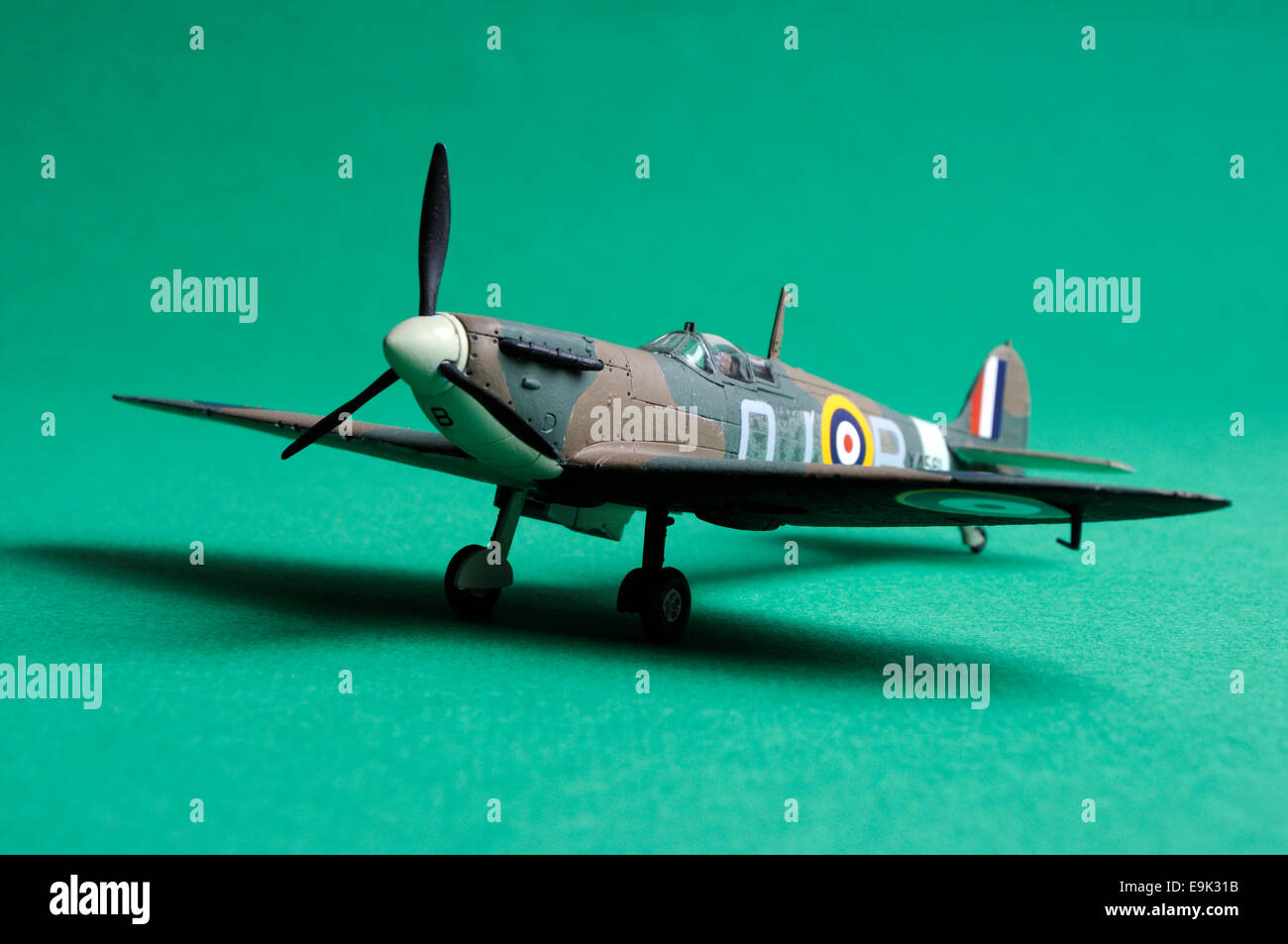 1 72 scale model aircraft hi-res stock photography and images - Alamy