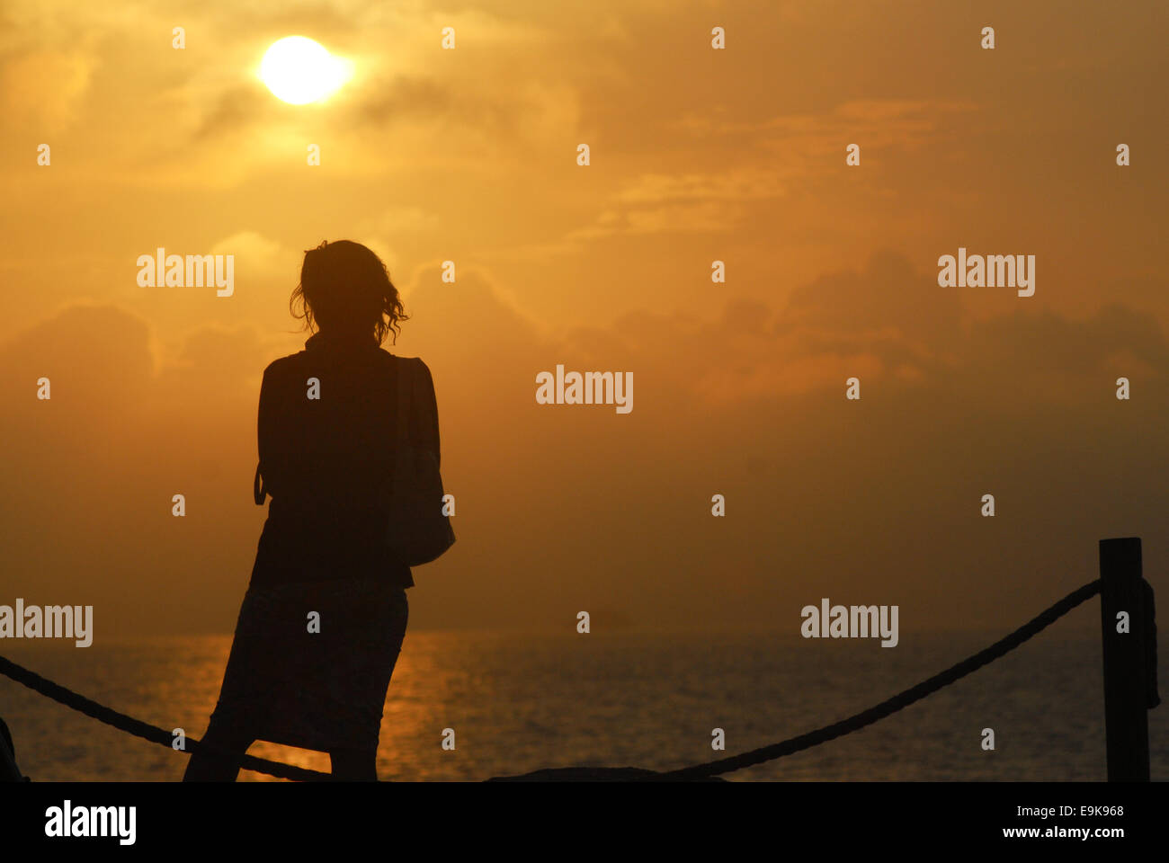 Lady in silhouette hi-res stock photography and images - Alamy