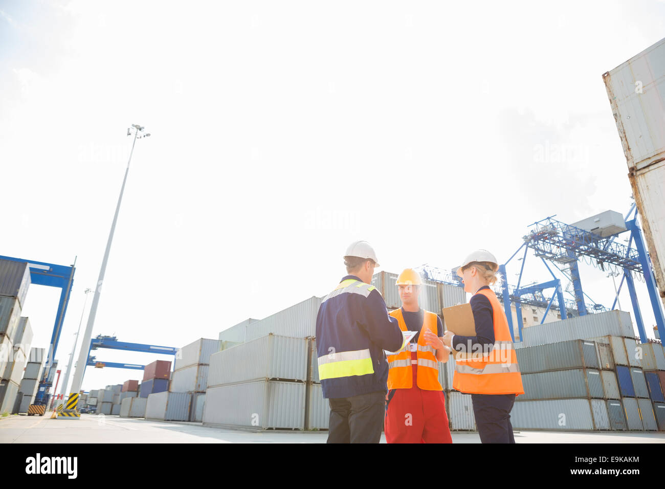 Commercial talking hi-res stock photography and images - Alamy