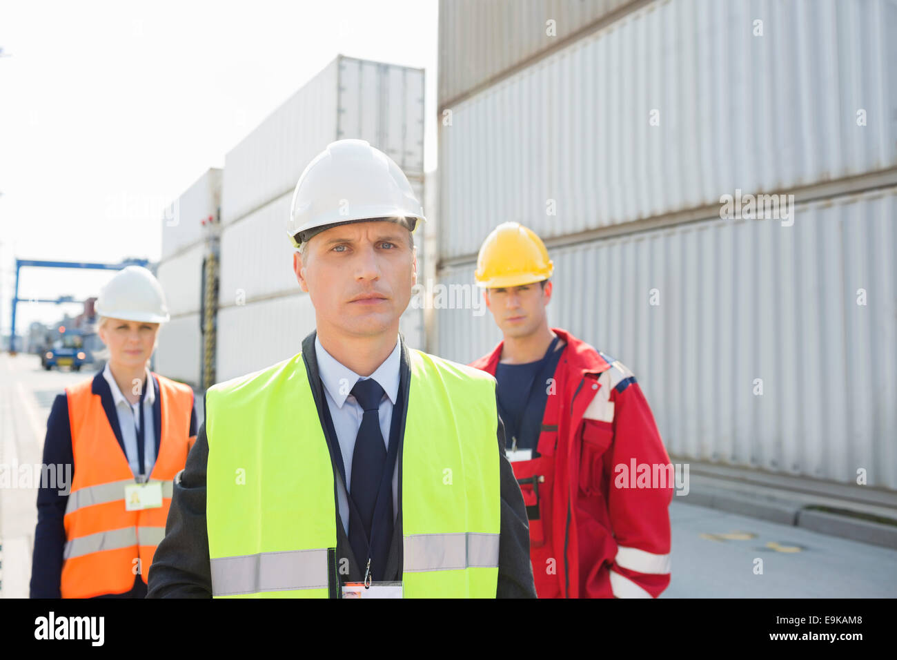 Shipping team hi-res stock photography and images - Alamy