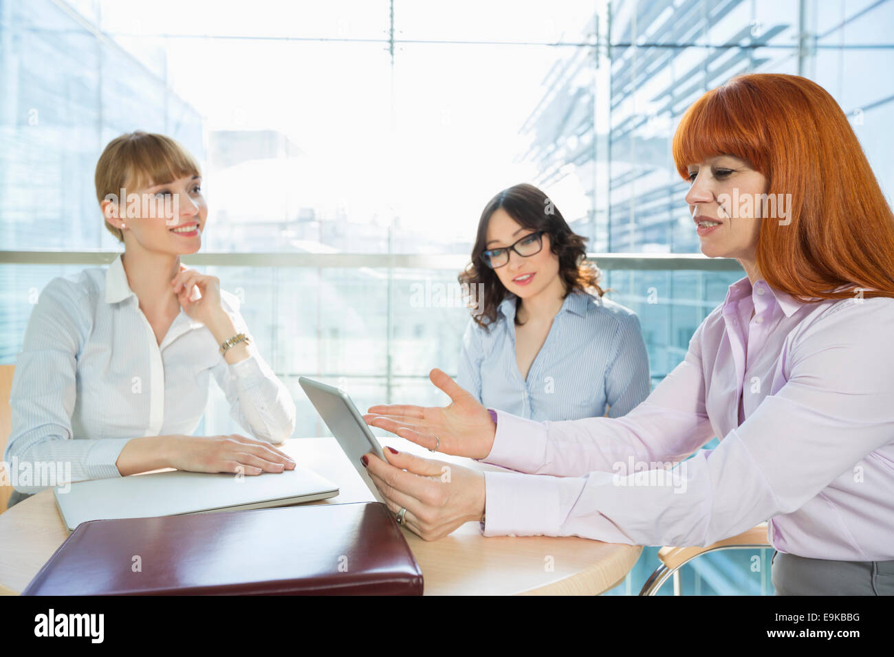 Office table with pc hi-res stock photography and images - Alamy