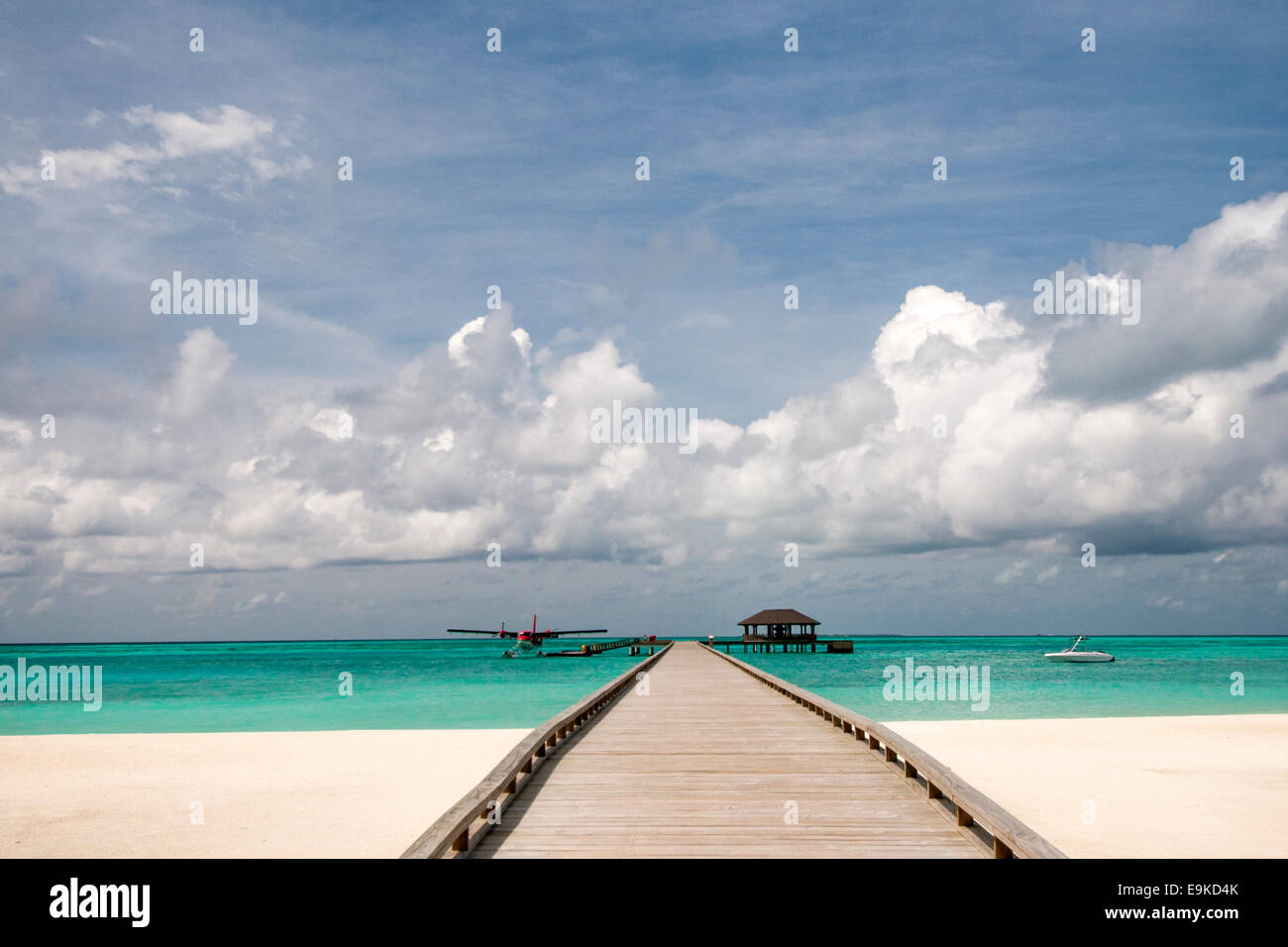 Floatplane seaplane dock hi-res stock photography and images - Alamy
