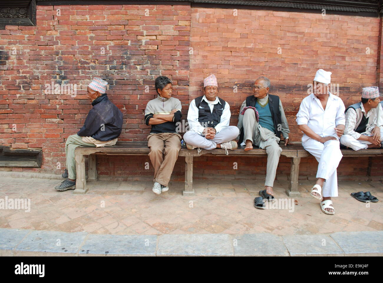 Old People Sitting On A Bench Old People Bench Images – Browse
