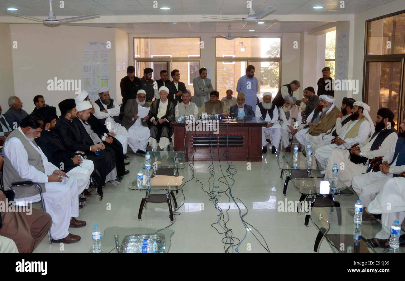 Different muslim sects hi-res stock photography and images - Alamy