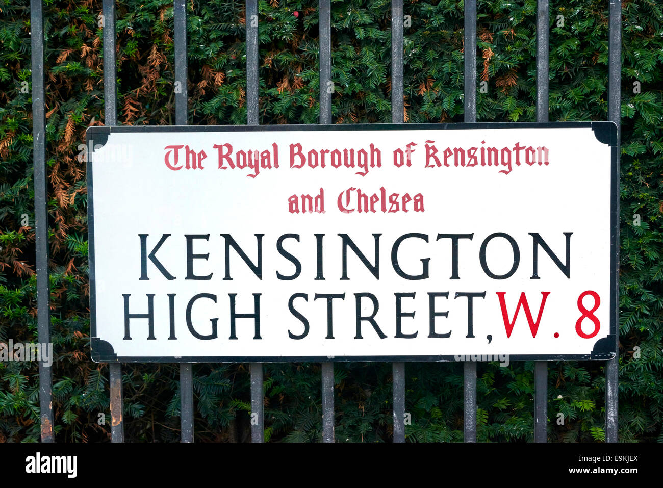 Kensington street sign hi-res stock photography and images - Alamy