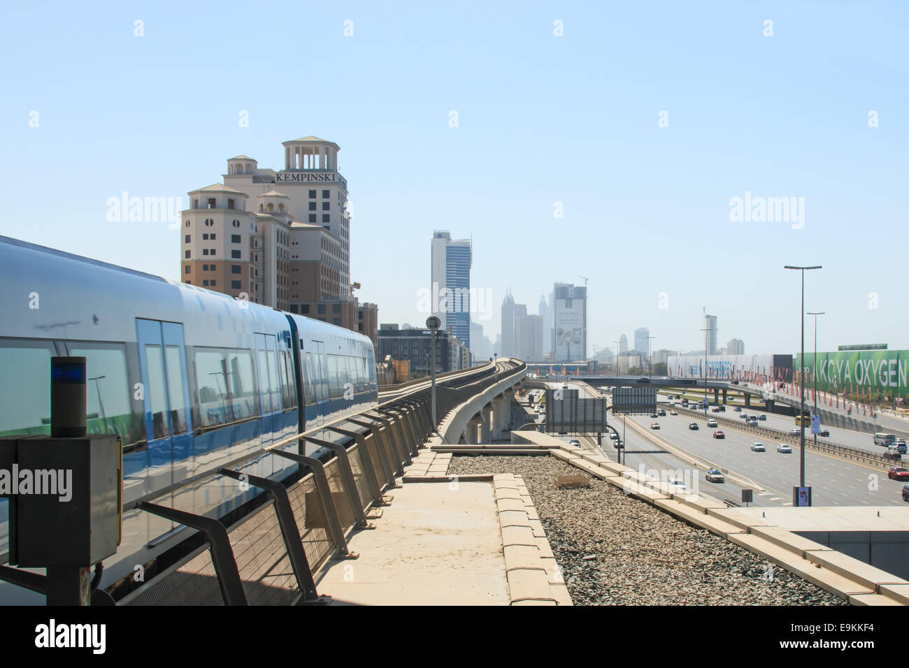 Destinations subway metro structure hi-res stock photography and images ...
